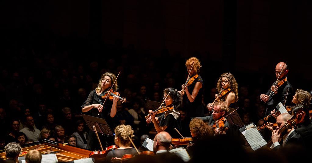 Conductorless orchestras: The leading edge | Premium Feature | The Strad