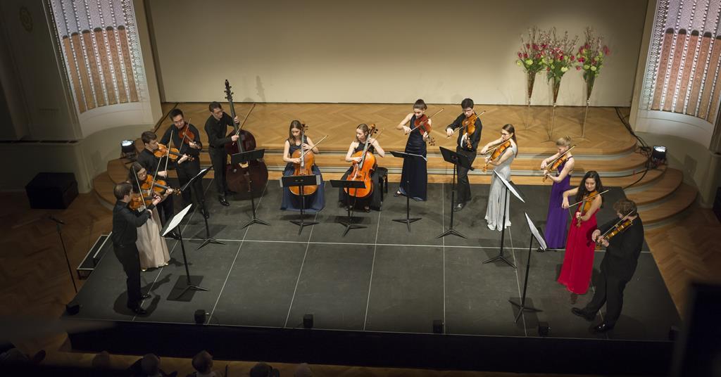 Conductorless orchestras: The leading edge | Premium Feature | The Strad