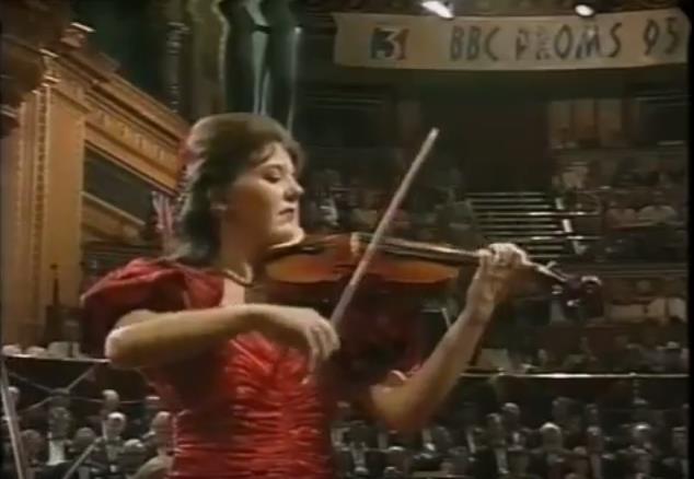 Violinist Tasmin Little performs Saint-Saëns at the Proms 1995 | Video ...