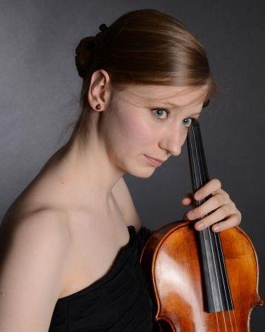 Andrea Burger wins 2015 Tokyo International Viola Competition | News ...