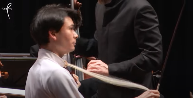 The Strad - Violinist Stefan Jackiw’s bow breaks mid-performance | The ...