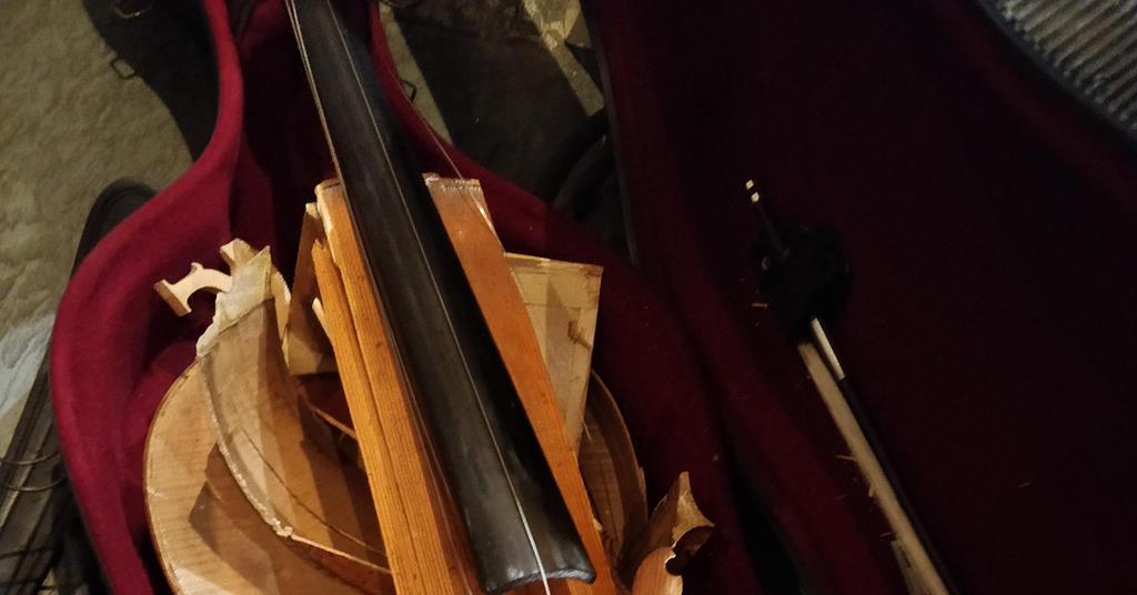 The Strad News - Fundraiser for restoration of smashed cello | The Strad