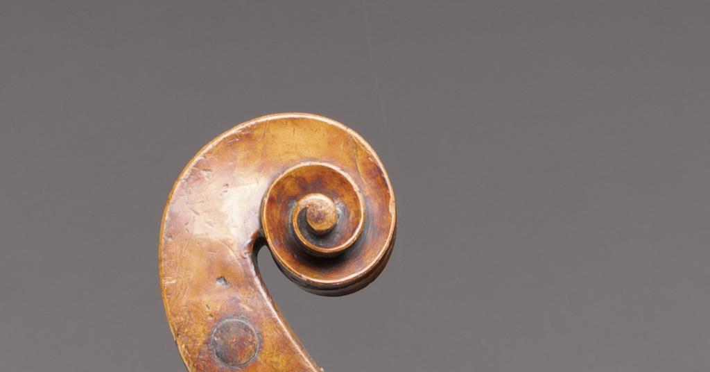 The Strad - The Viennese double bass: The long pattern | The Strad