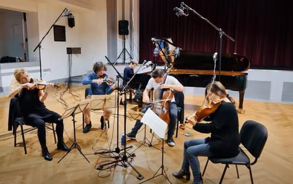 The Strad Video - ‘It’s a piece which unites the piano with strings in ...