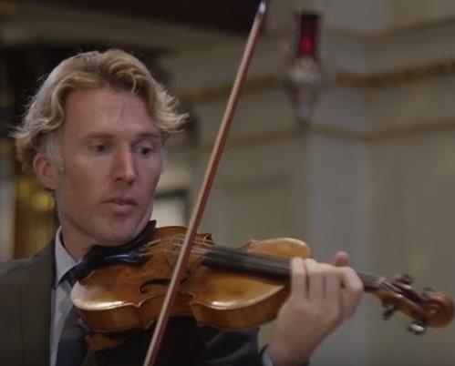 Jonathan Hill performs Vitali's Chaconne on a Daniel Parker violin ...