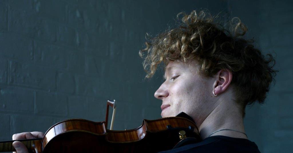 Professional string players reveal their favourite accessory | Focus ...