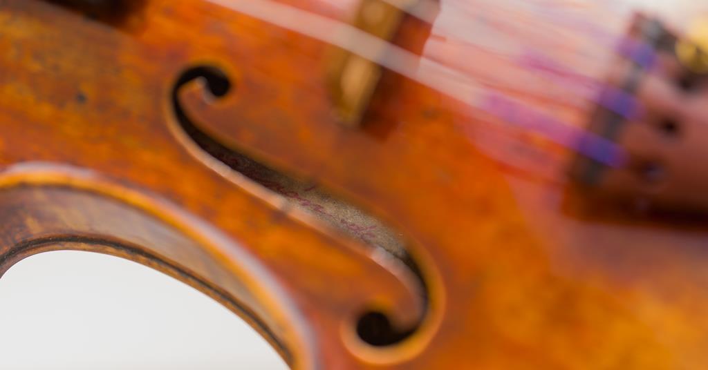 The Strad - A Brothers Amati viola to a cello called 'Ginger': more ...
