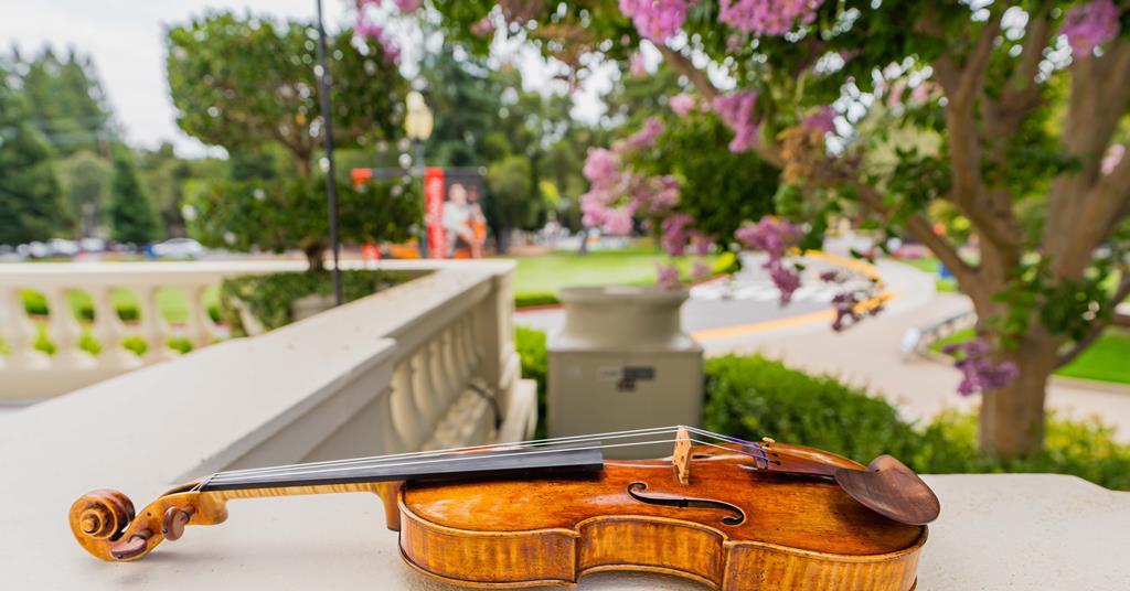 The Strad - A Brothers Amati viola to a cello called 'Ginger': more ...
