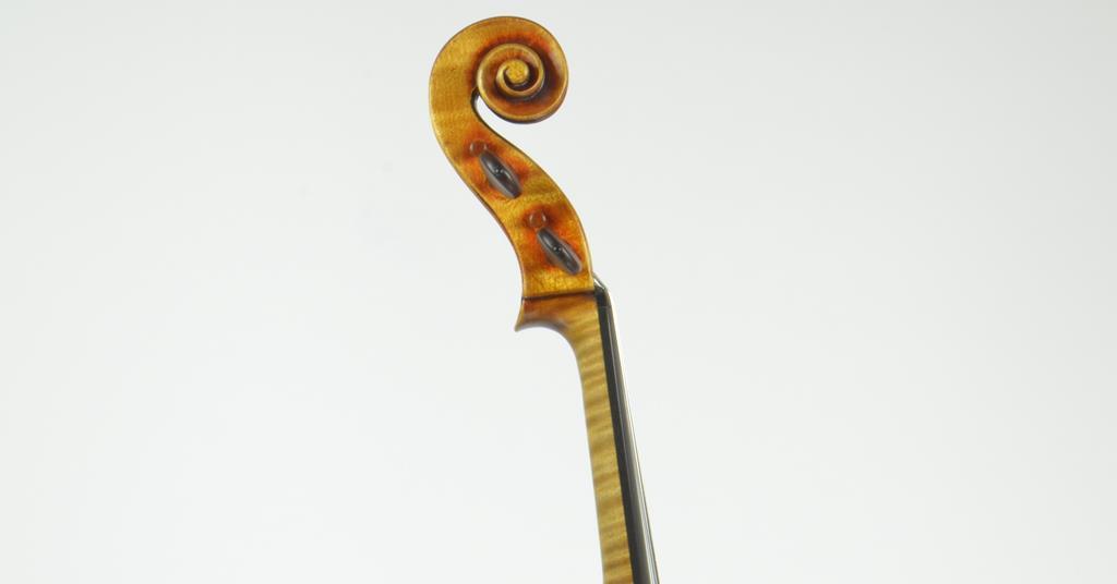 The Strad - In Focus: A 1939 Simone Fernando Sacconi viola | The Strad