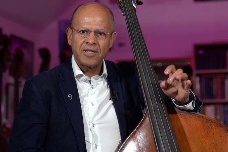 Leon Bosch awarded honorary Fellowship of RNCM | News | The Strad