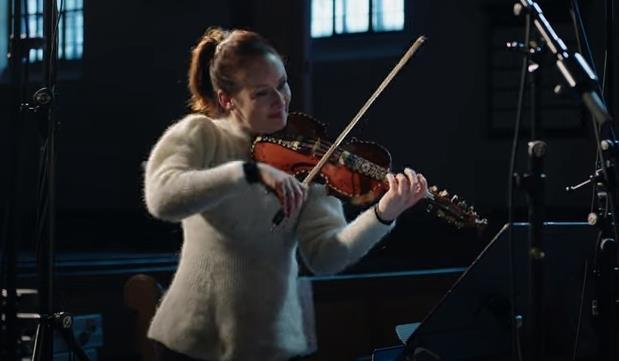 The Strad - Ragnhild Hemsing performs a wintry tune on the Hardanger ...