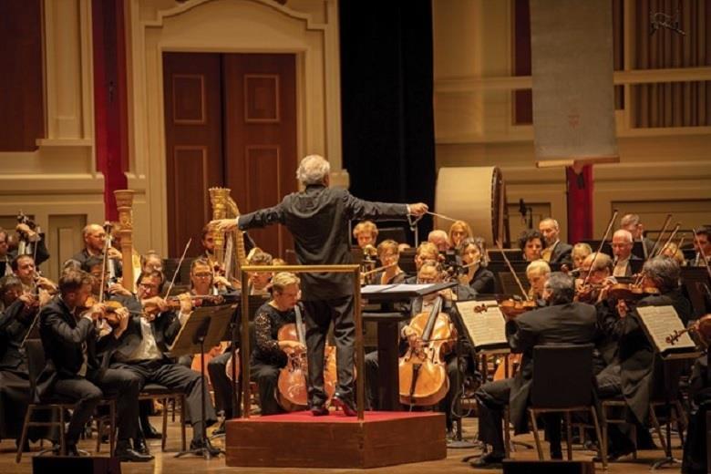 Conductor Manfred Honeck on achieving his orchestral string sound ...