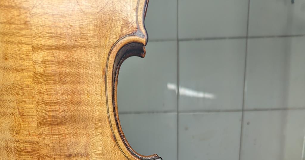 The Strad - Cremonese Varnish: Coats of many colours | The Strad