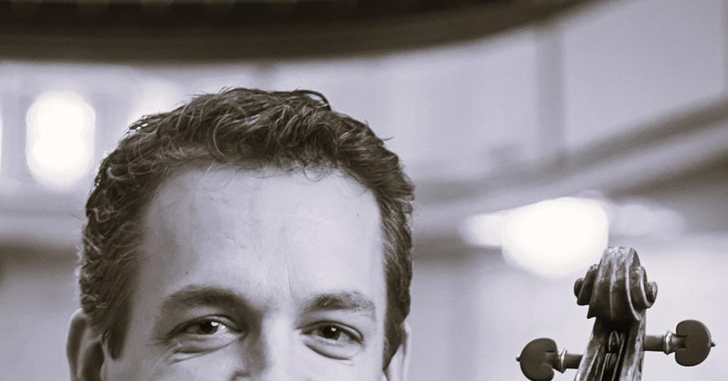 The Strad Podcast #99: how to lead a string section with violist Daniel ...