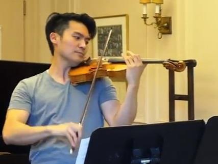 Violinist Ray Chen warming up | Article | The Strad