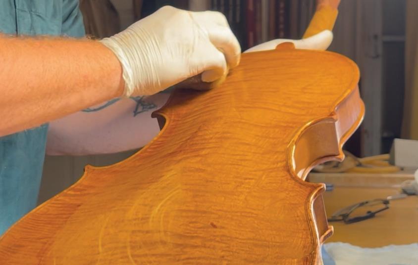 The Strad - Trade Secrets: The ‘Doratura Cremonese’ ground method | The ...