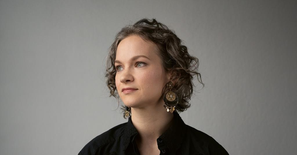 The Strad – Hilary Hahn withdraws from all concerts through November ...