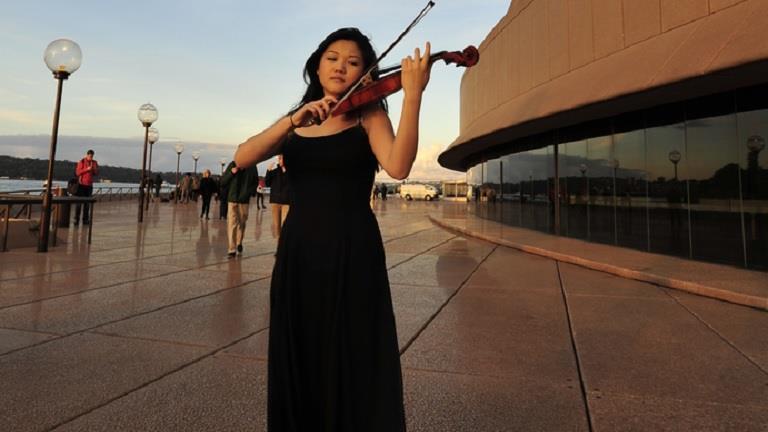 Violinist Emily Sun wins Bromsgrove International Musicians Competition ...