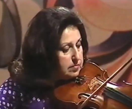 Violinist Ida Haendel performs Paganini Caprice no.17 | Article | The Strad