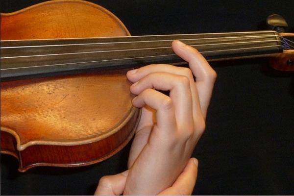 The Strad - Nine steps to mastering violin vibrato | The Strad