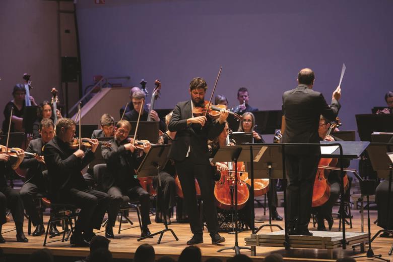 Concert review: Lawrence Power (viola) Helsingborg Symphony Orchestra ...